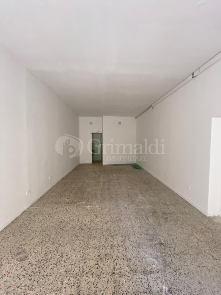 Negozio in affitto a Anzio