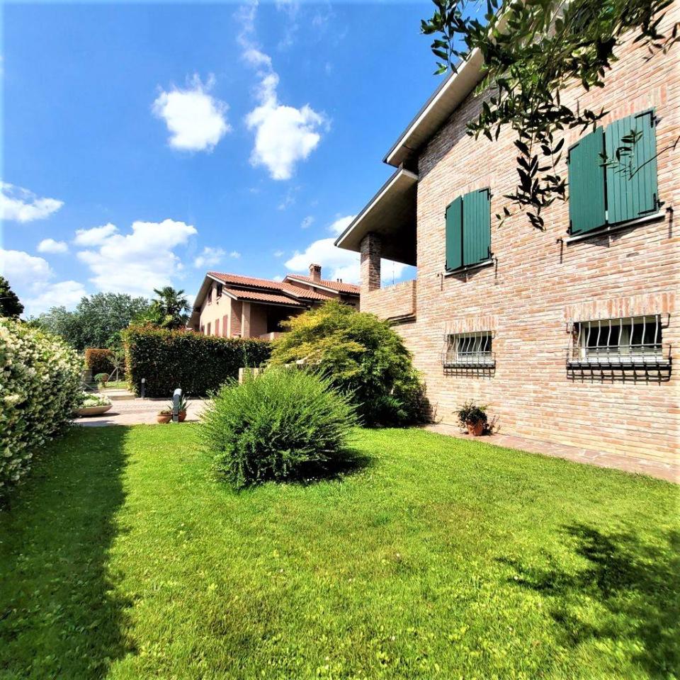 Casa indipendente in vendita a Ferrara