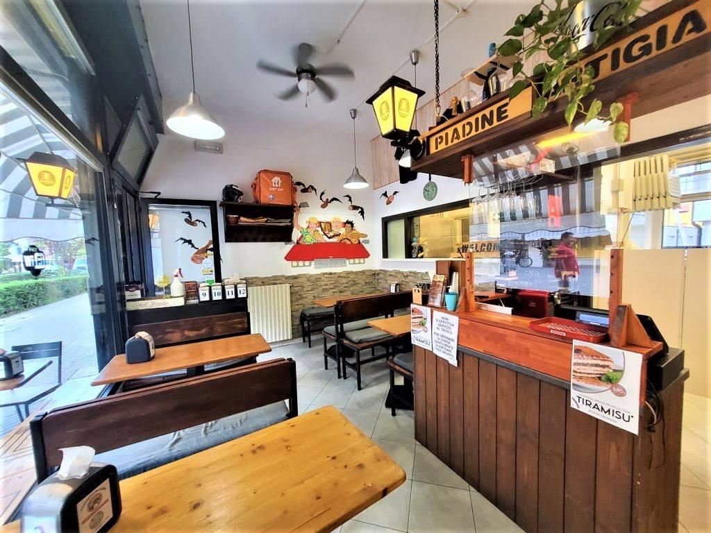 Esercizio commerciale in vendita a Ferrara