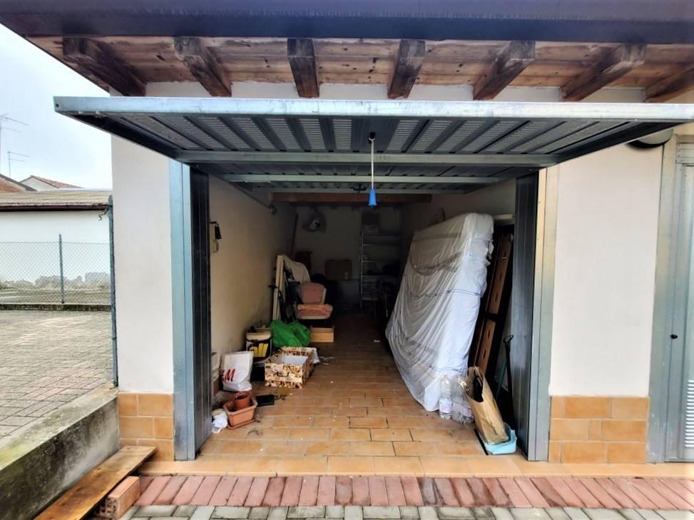 Box in vendita a Ferrara