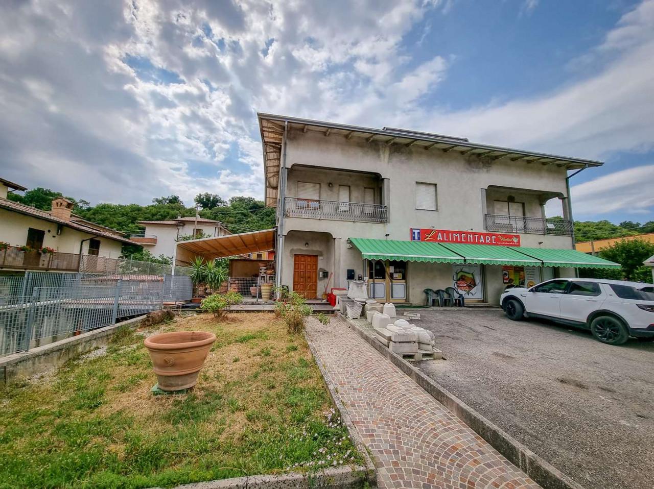Appartamento in vendita a Piandimeleto