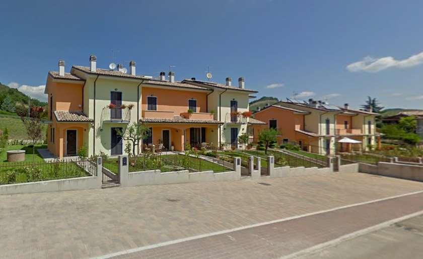 Villa a schiera in vendita a Belforte All'Isauro