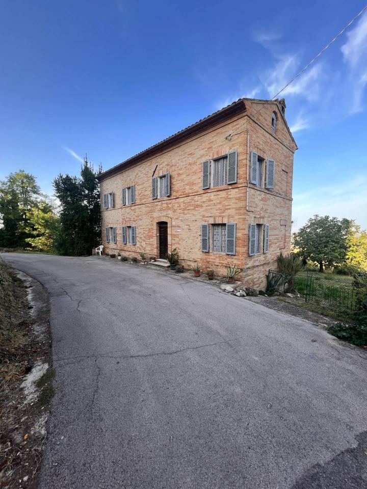 Casa indipendente in vendita a Monte Vidon Corrado