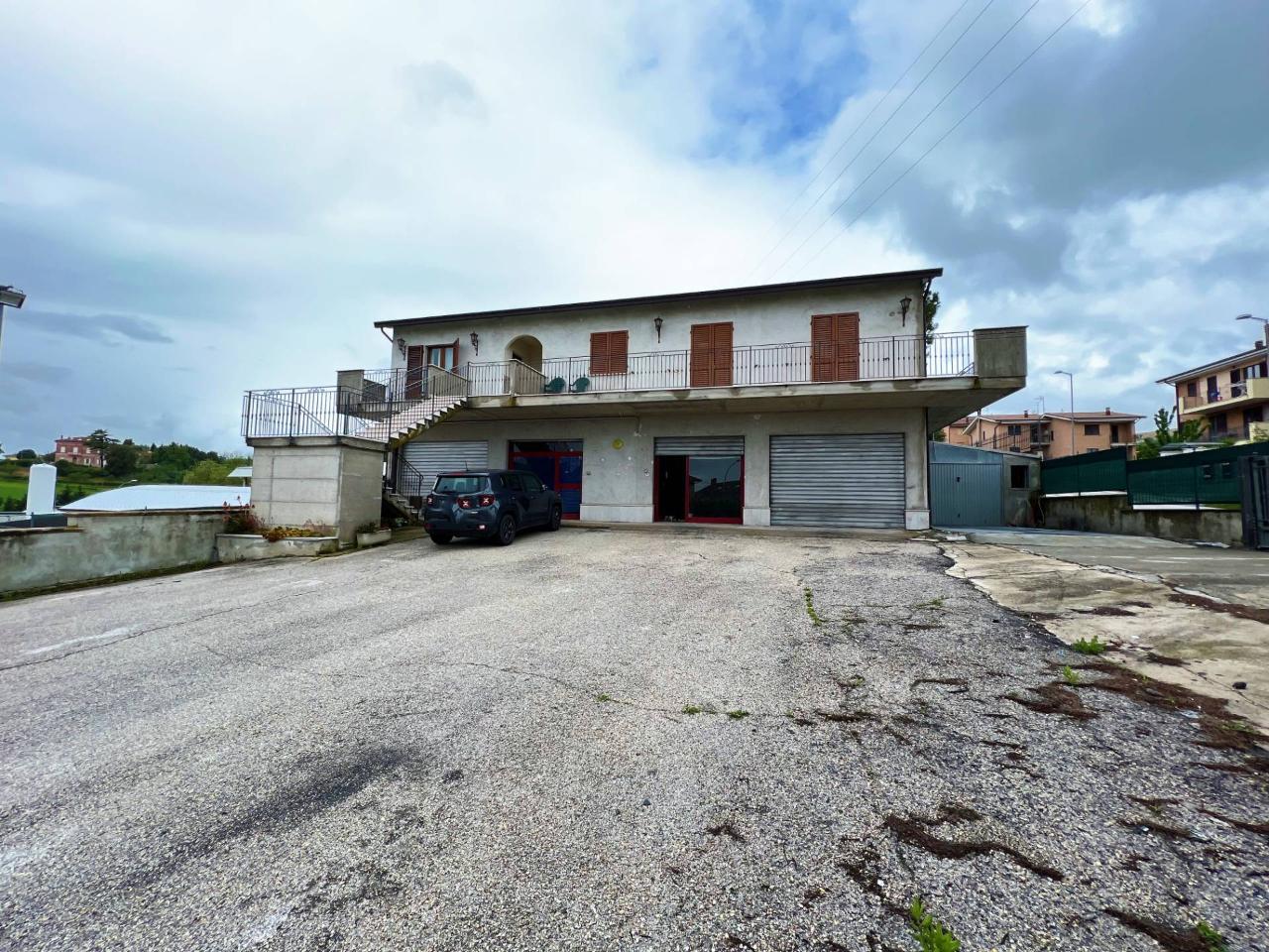 Negozio in vendita a Porto San Giorgio