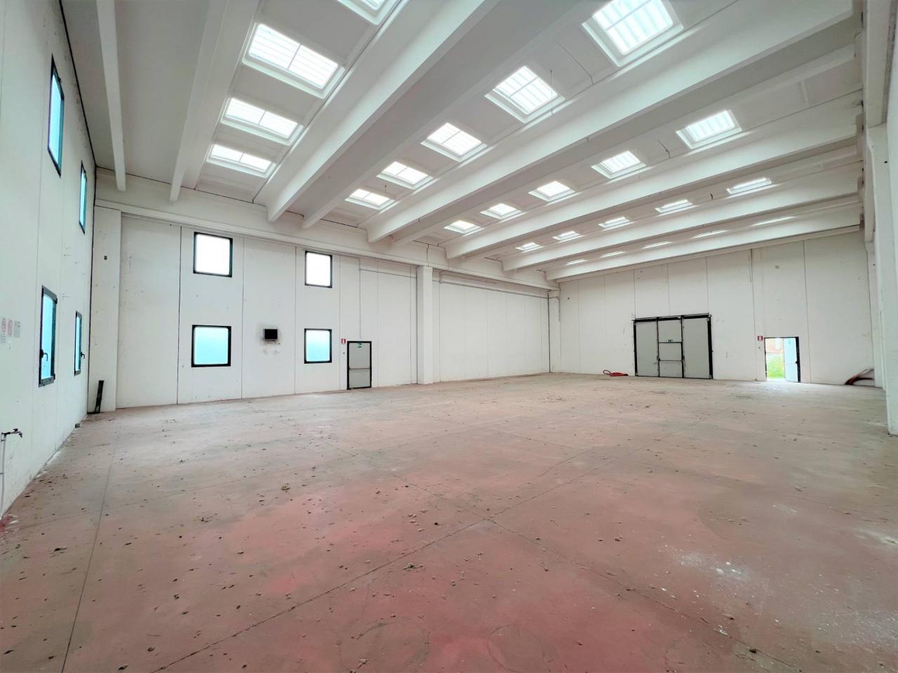 Capannone in vendita a Sant'Elpidio A Mare