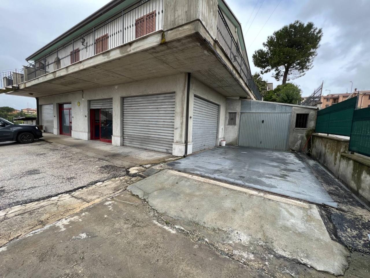 Negozio in vendita a Porto San Giorgio