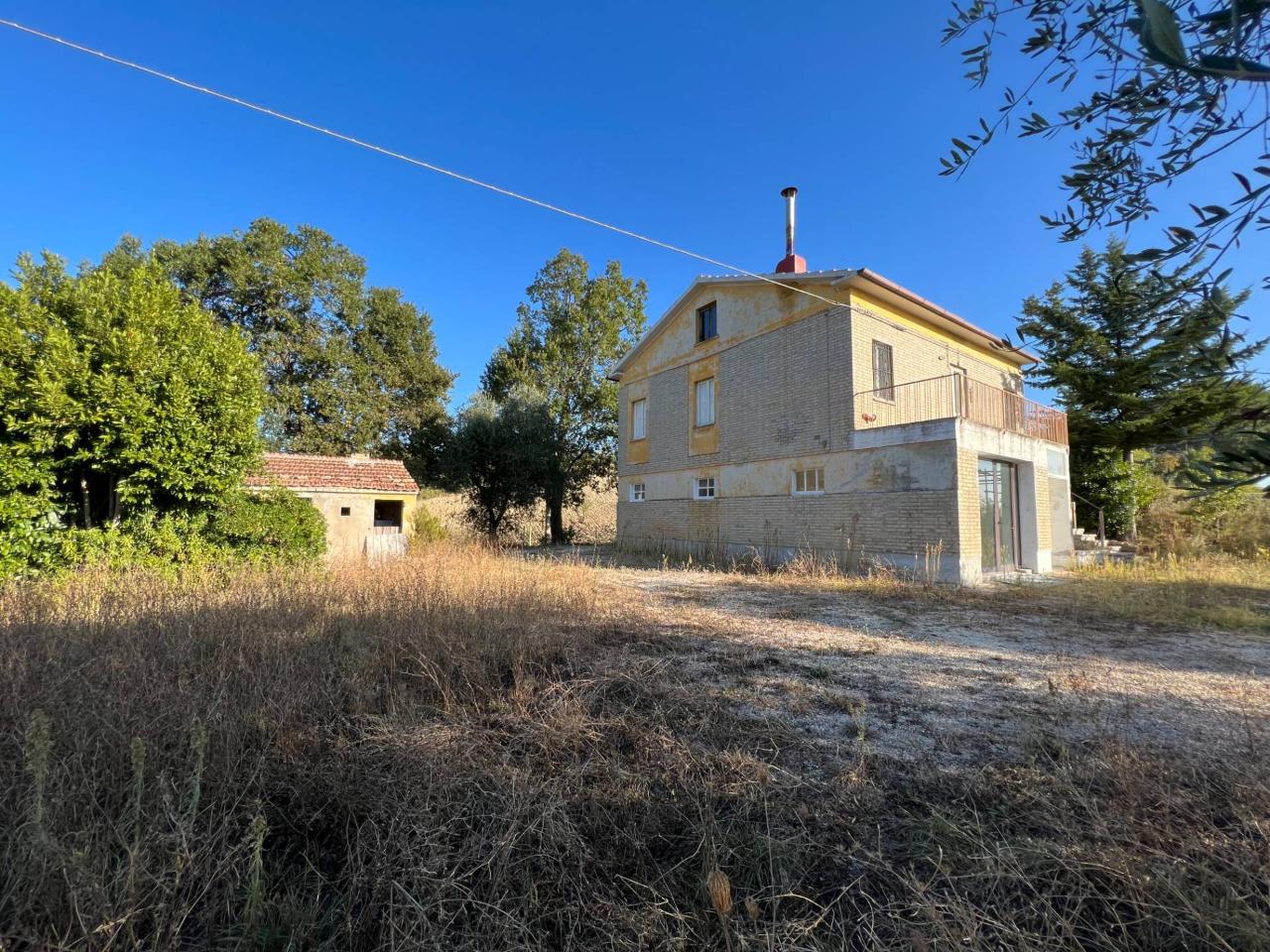 Rustico in vendita a Monte San Pietrangeli