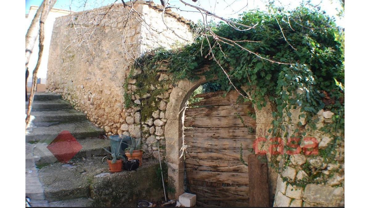 Palazzina commerciale in vendita a Campoli Appennino