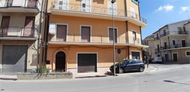 Magazzini e locali di deposito - via italia, 120