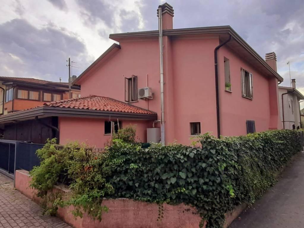 Casa indipendente in vendita a Mira