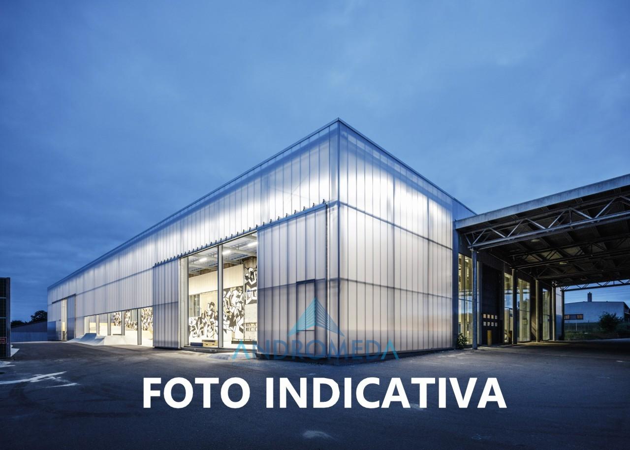 Capannone in vendita a Arzano