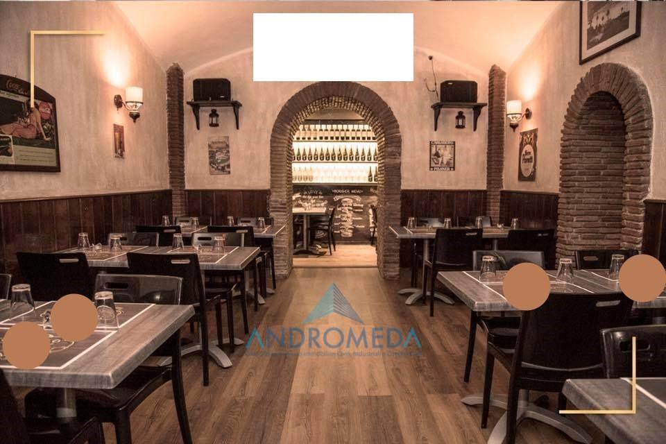 Palazzina commerciale in vendita a Napoli