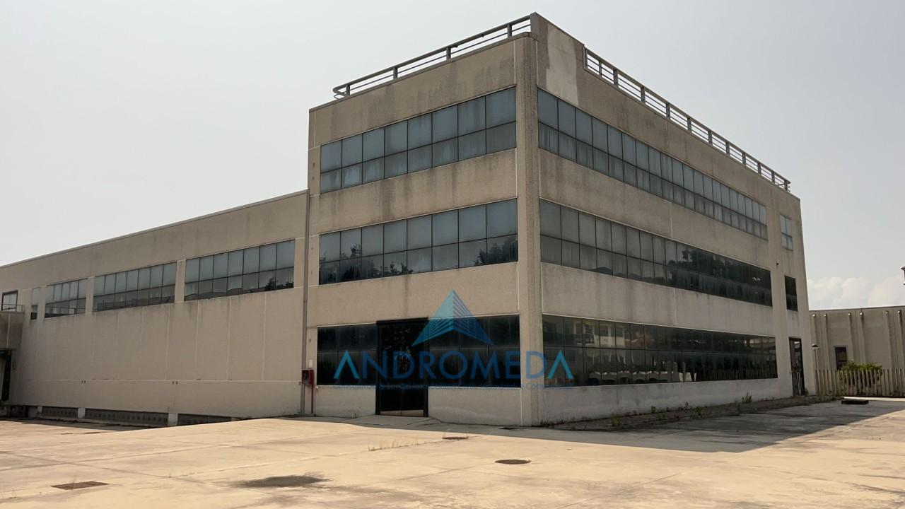 Capannone in affitto a Salerno