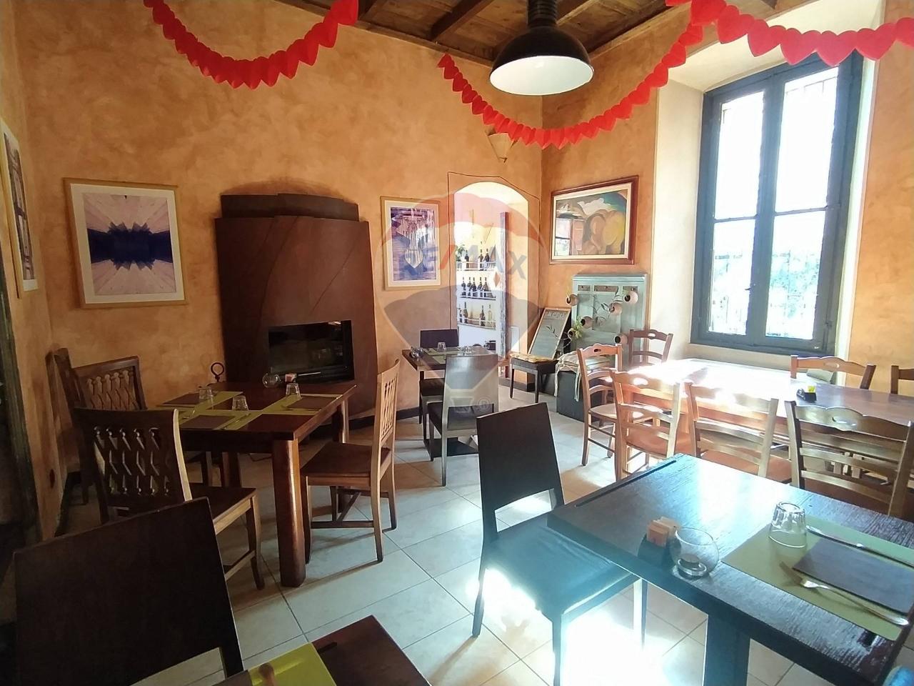 Esercizio commerciale in vendita a Arona