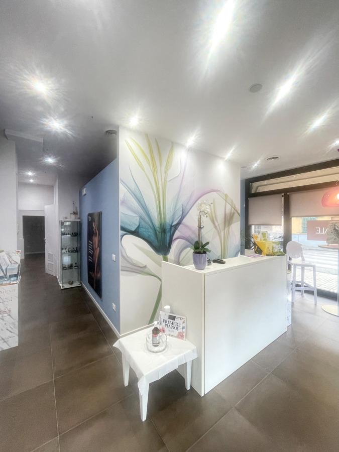 Esercizio commerciale in vendita a Campi Bisenzio