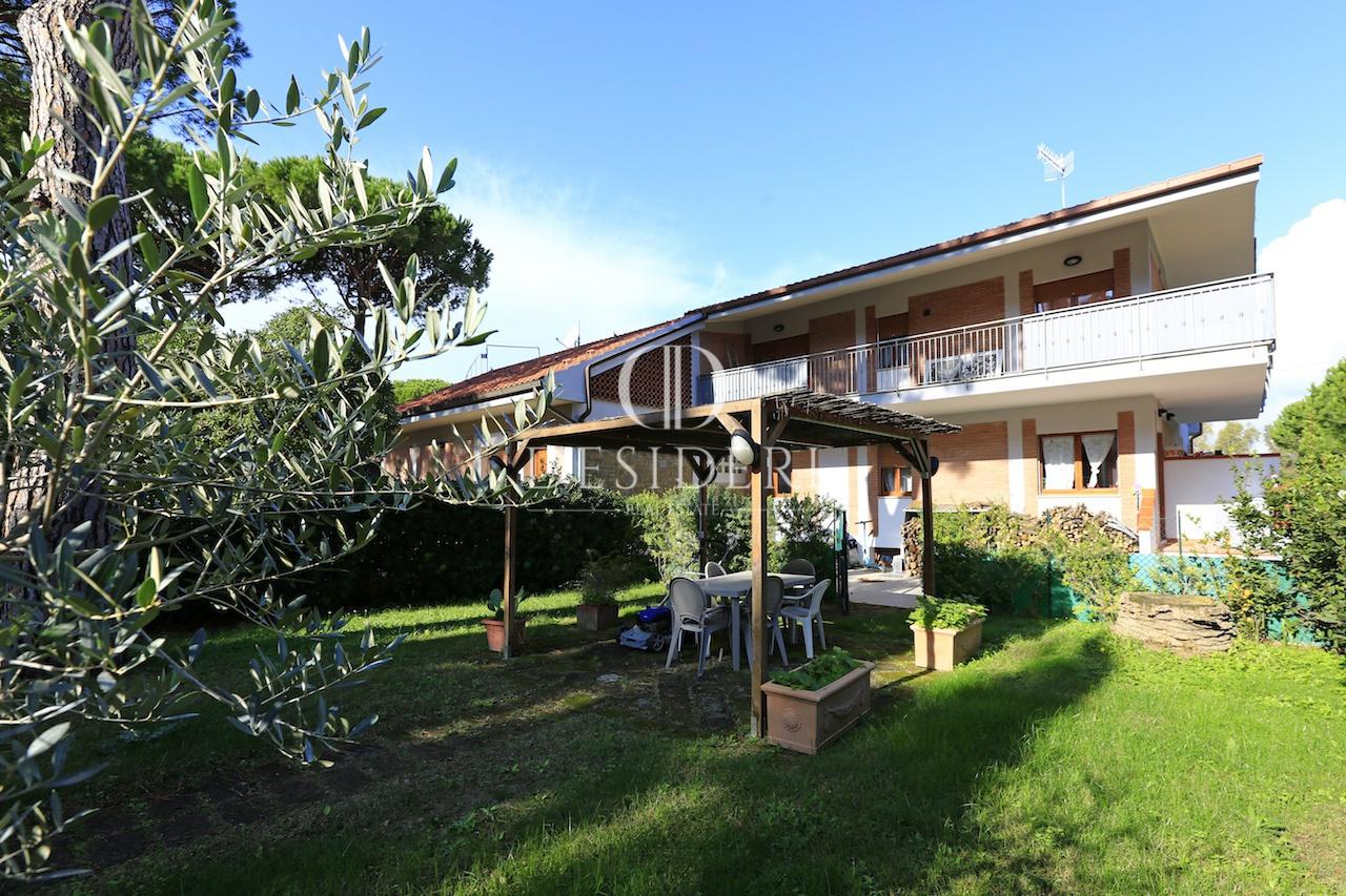 Villa plurifamiliare in vendita a Castiglione Della Pescaia