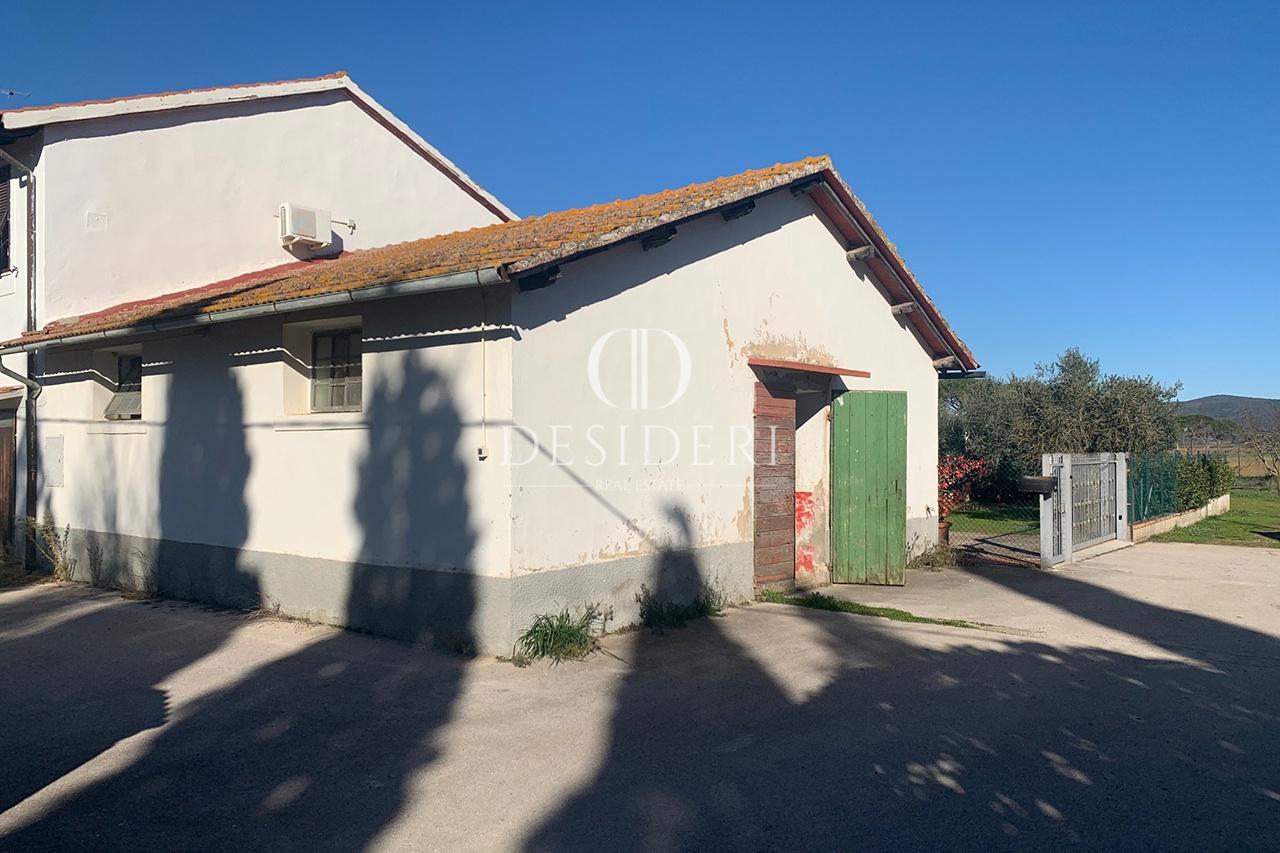 Magazzino in vendita a Grosseto
