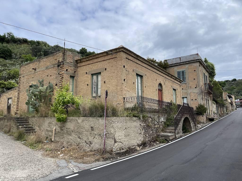 Casa indipendente in vendita a Reggio Calabria