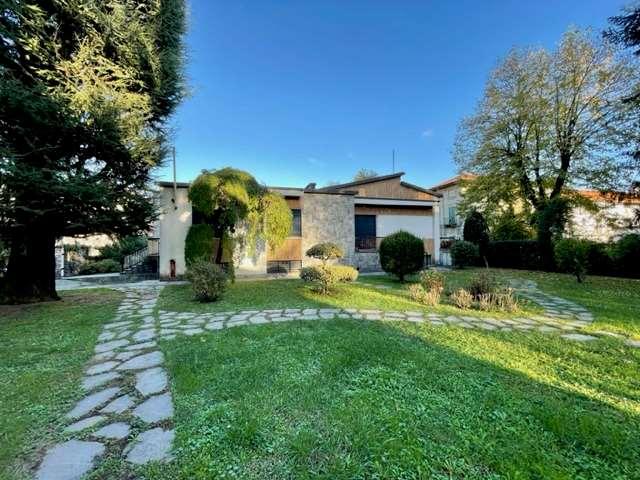 Villa unifamiliare in vendita a Barlassina