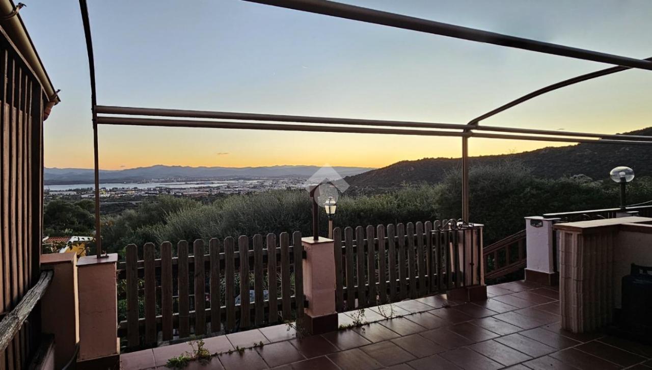 Villa a schiera in vendita a Olbia