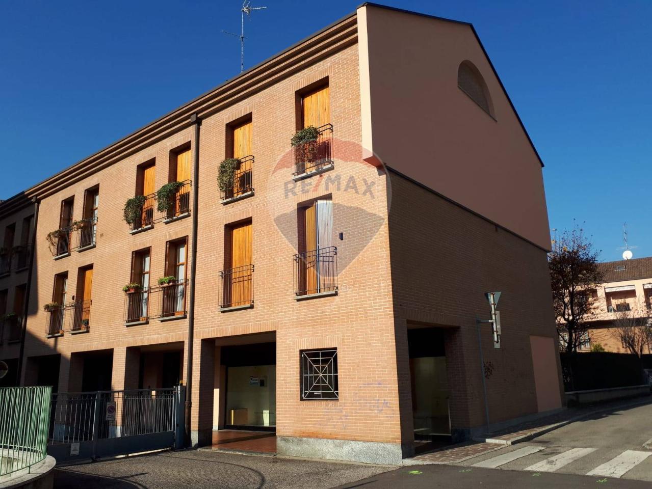 Negozio in vendita a Paderno Dugnano