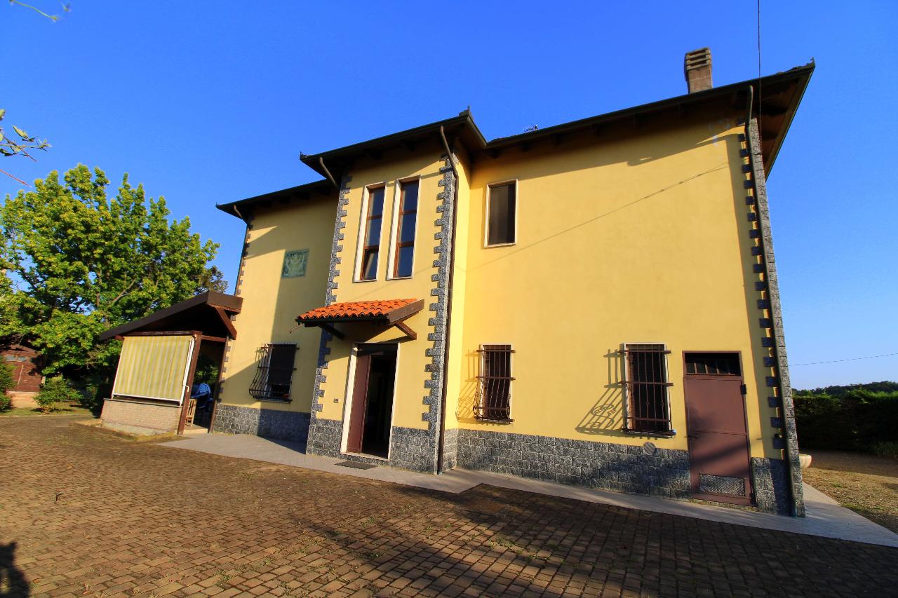 Villa bifamiliare in vendita a Predosa