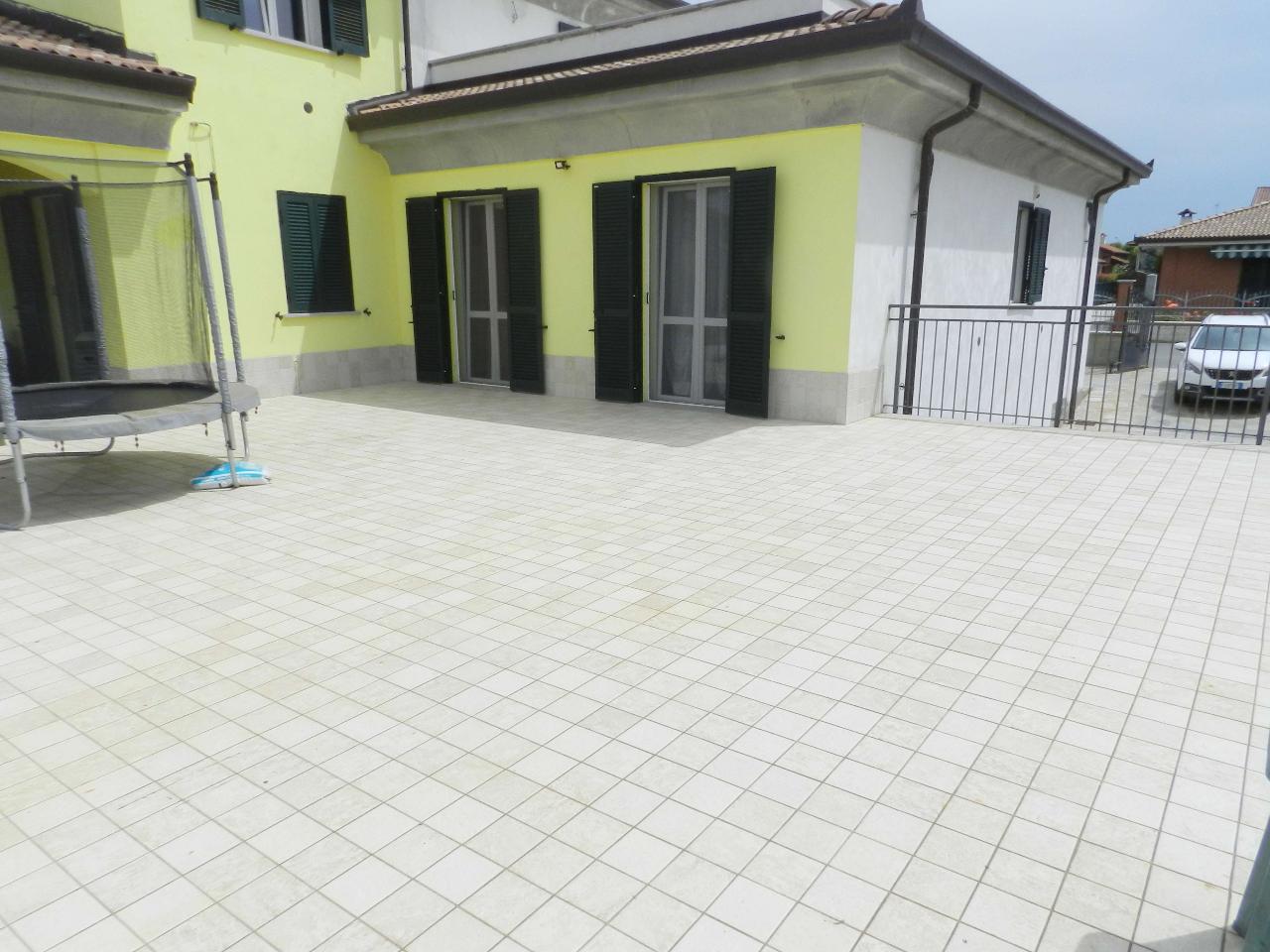 Villa bifamiliare in vendita a Frugarolo