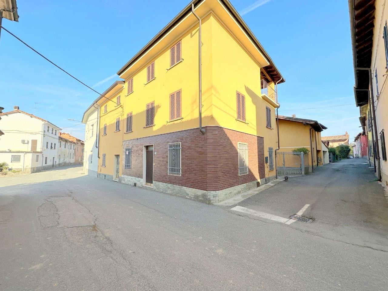 Casa indipendente in vendita a Fresonara