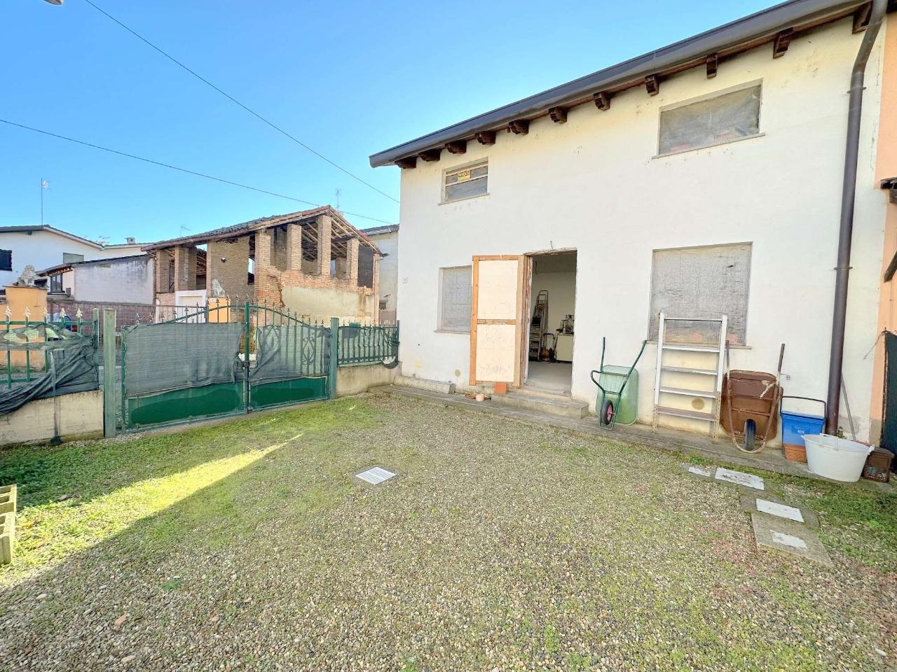 Casa indipendente in vendita a Alessandria