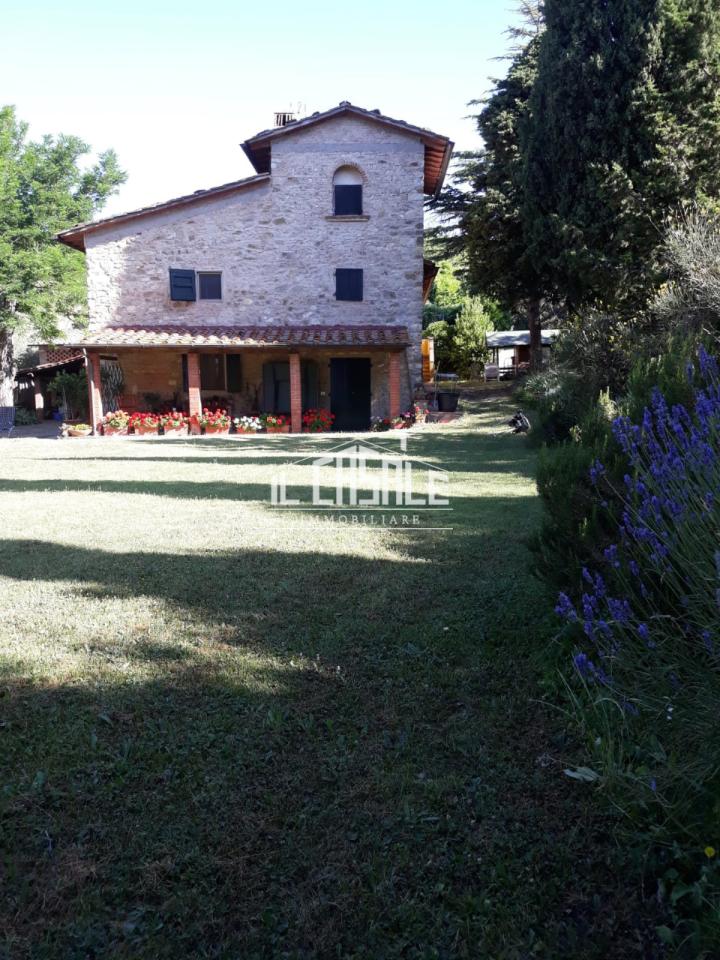Rustico in vendita a Scarperia e San Piero
