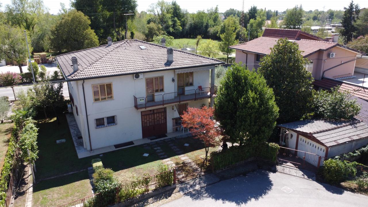 Casa indipendente in vendita a Bassano Del Grappa