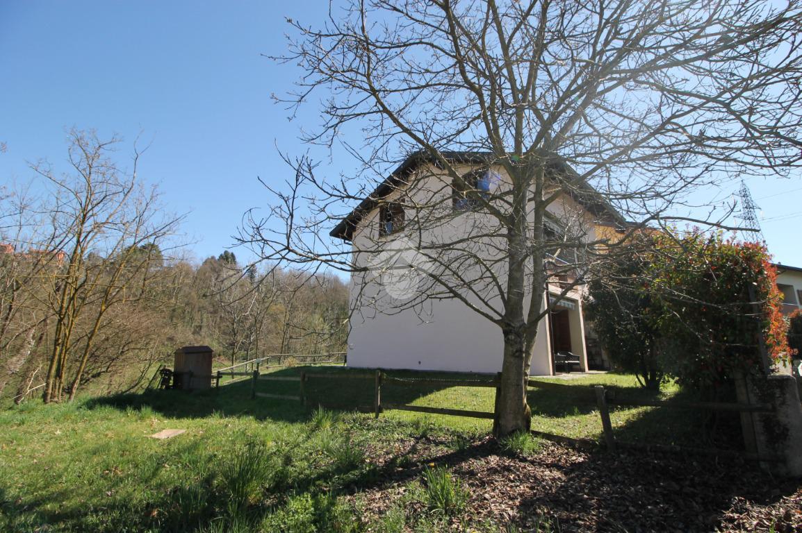 Villa a schiera in vendita a Senna Comasco