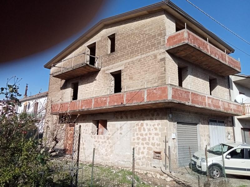 Casa indipendente in vendita a Vairano Patenora