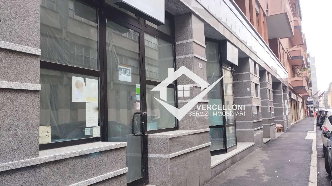 Negozio in affitto a Novara