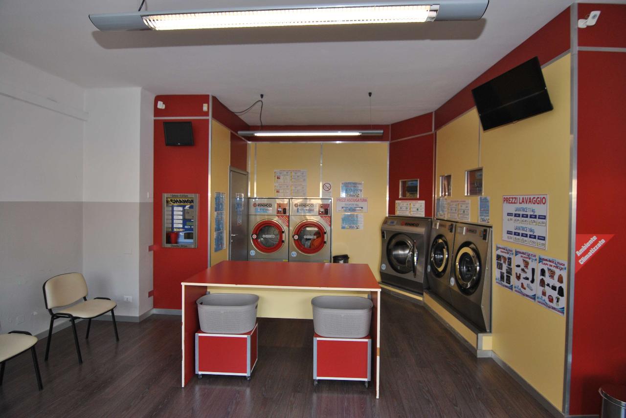 Lavanderia - Tintoria in vendita a Giussano