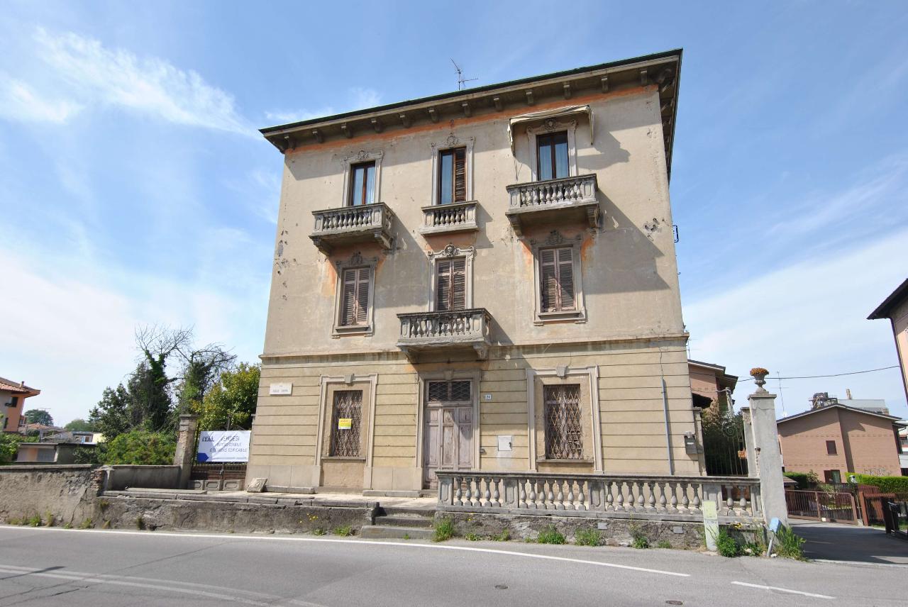 Terreno edificabile misto in vendita a Besana In Brianza