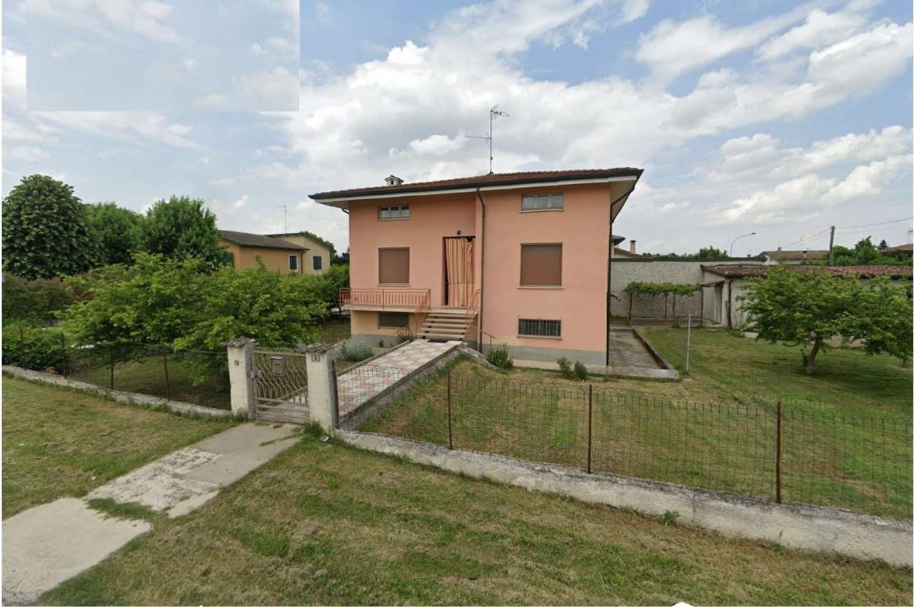 Casa indipendente in vendita a Commessaggio