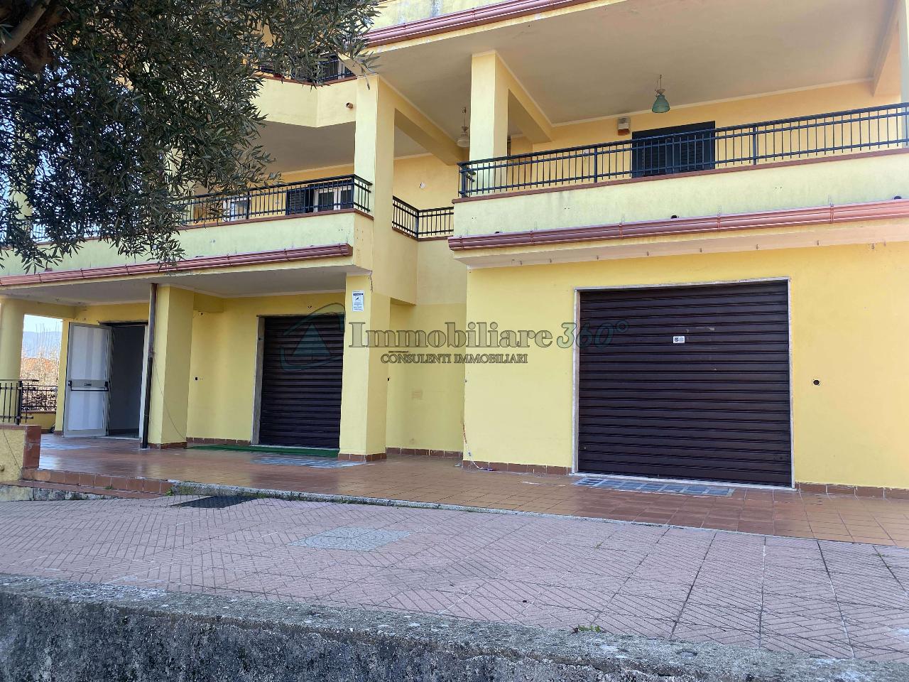 Magazzino in affitto a Mendicino