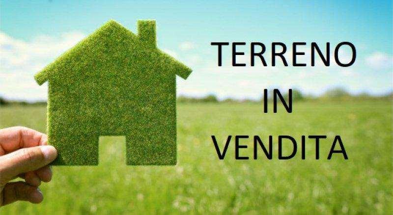 Terreno agricolo in vendita a Gavirate