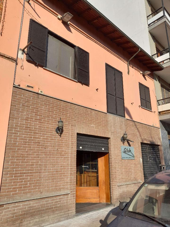 Negozio in vendita a Alessandria