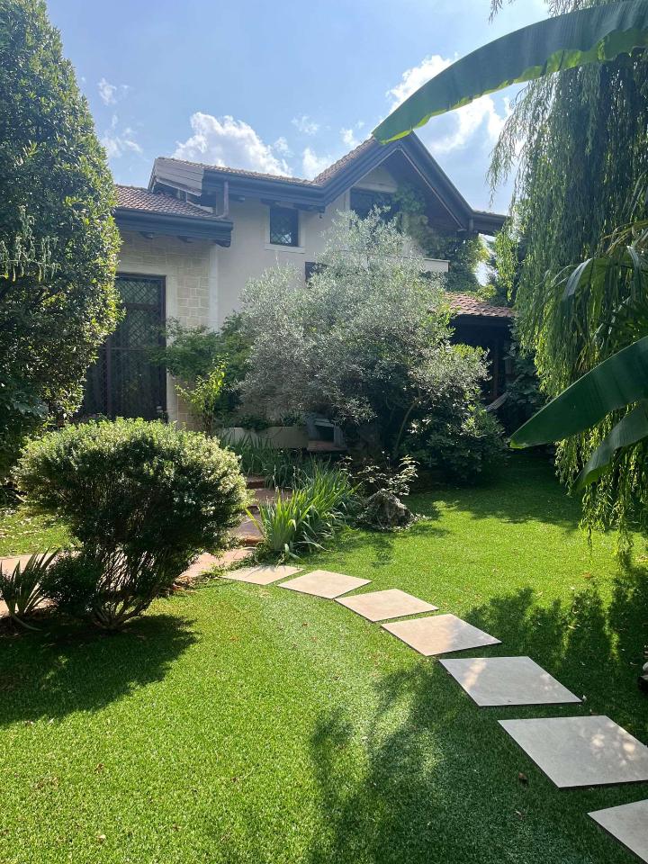 Villa unifamiliare in vendita a Limbiate