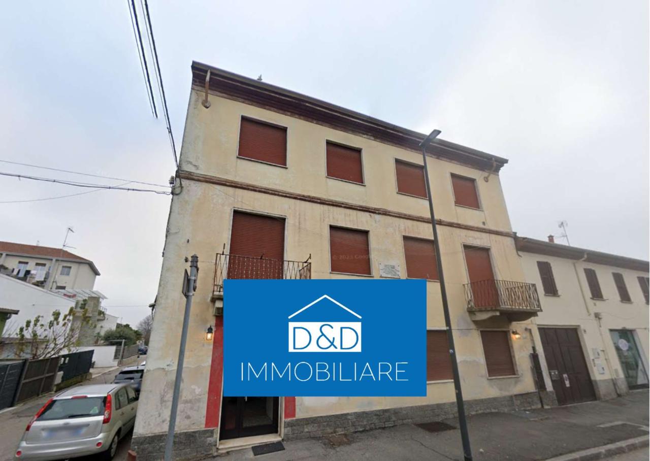 Negozio in vendita a Novara