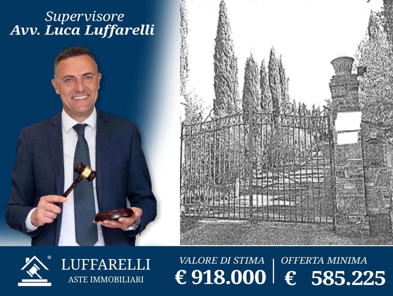 Locale commerciale in vendita a Certaldo