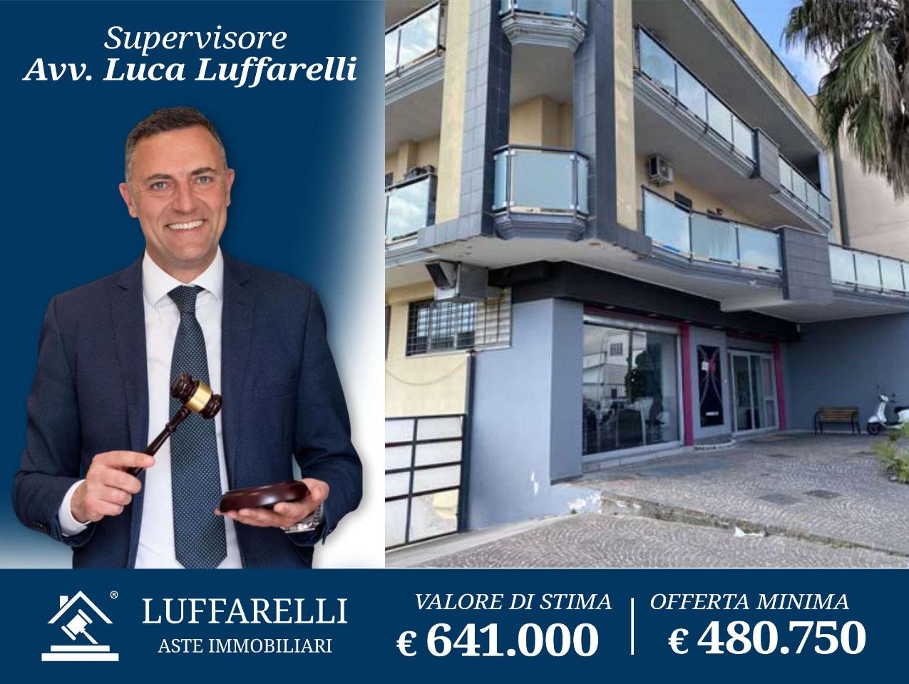 Negozio in vendita a Sant'Antimo