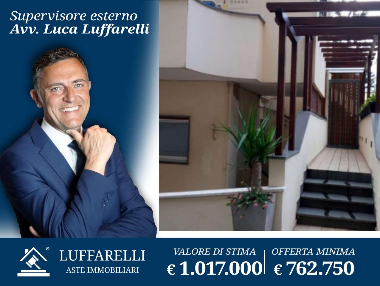 Appartamento in vendita a Napoli