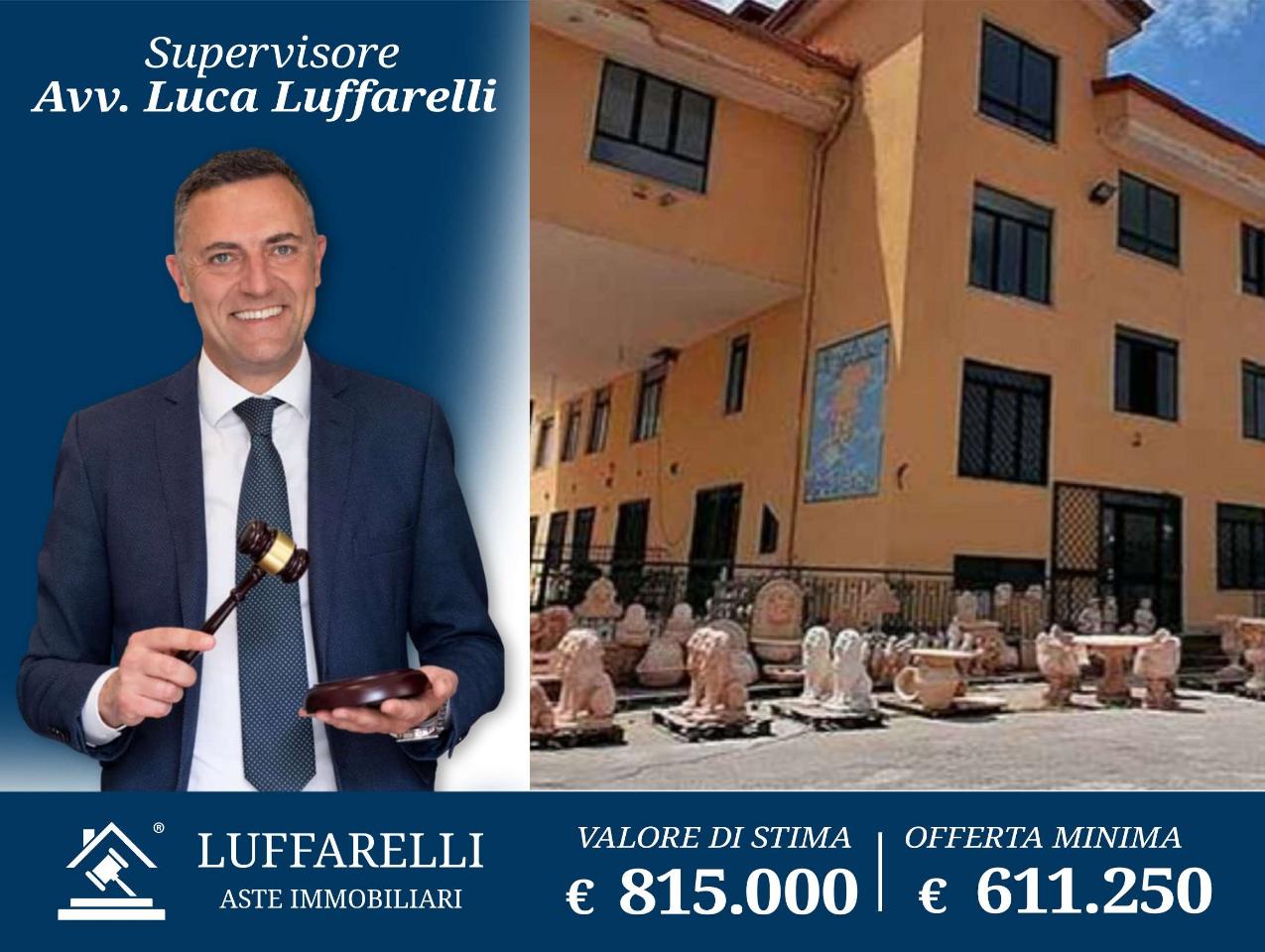 Capannone in vendita a Quarto