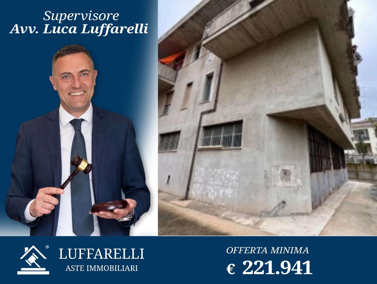 Palazzina commerciale in vendita a Cupra Marittima