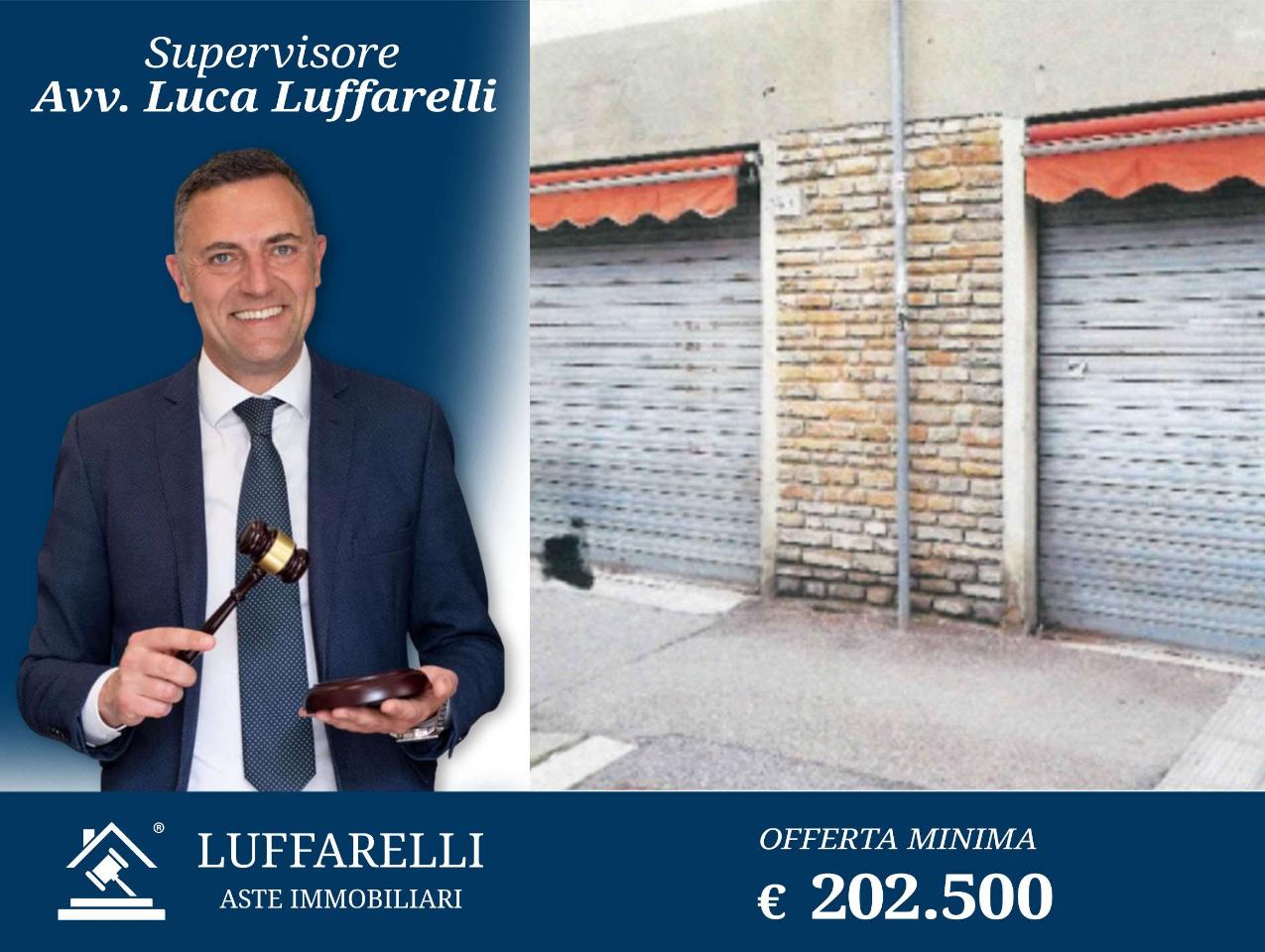 Magazzino in vendita a Firenze