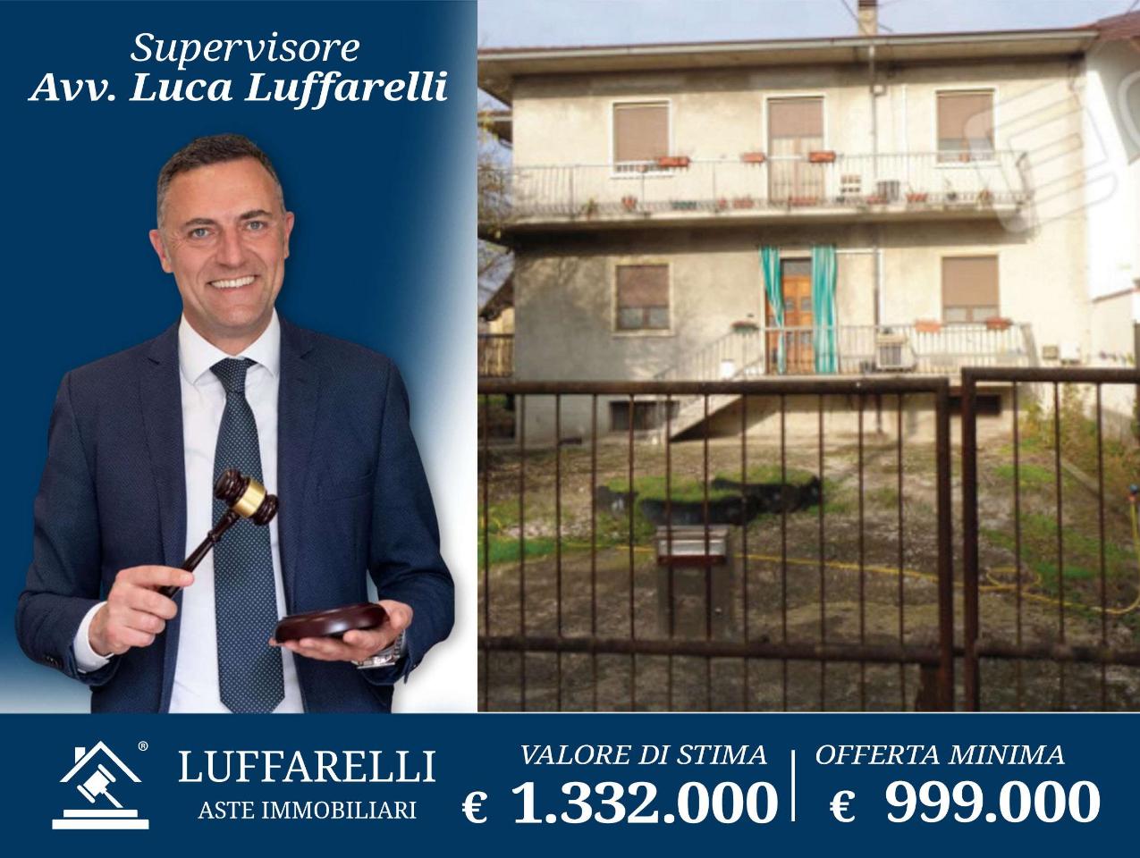 Locale commerciale in vendita a Buttapietra