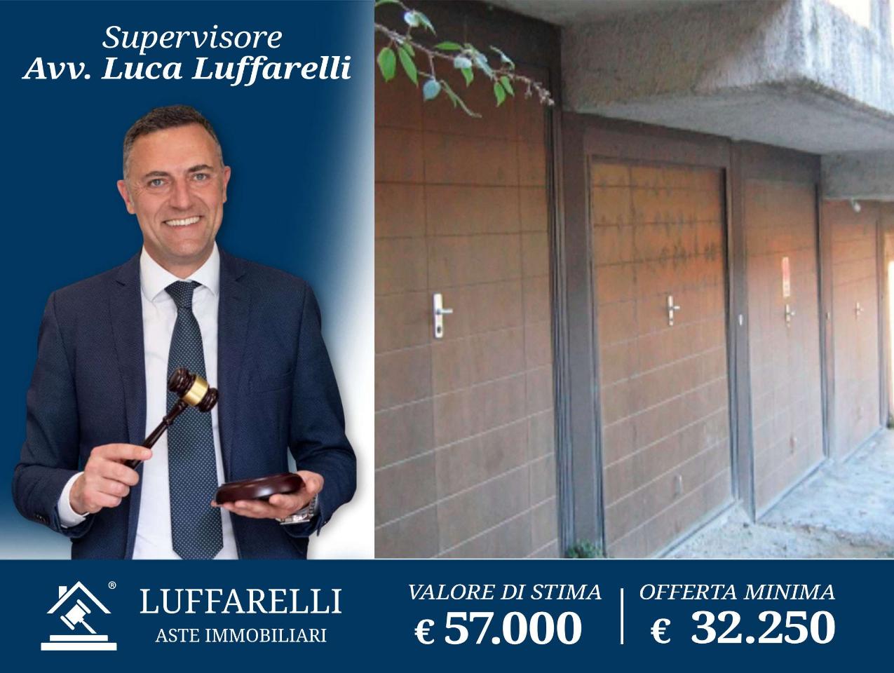 Garage - Posto auto in vendita a Tavernerio